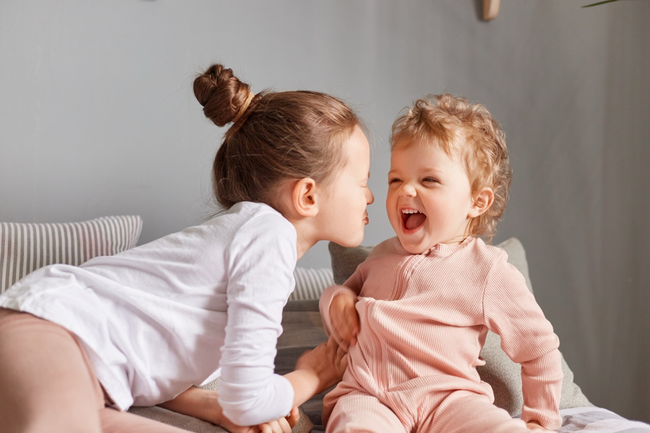 Helping Older Siblings Adjust to a New Baby: Tips for a Smooth ...